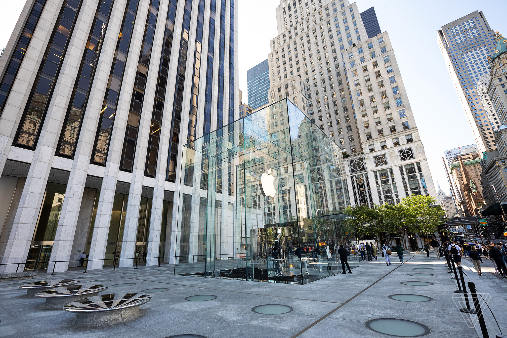 Apple Flagship Store