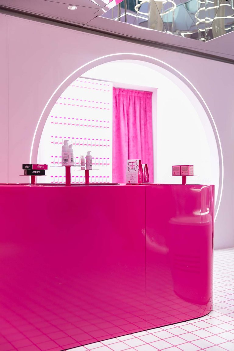 Veralab Flagship Store - Luxury RetailLuxury Retail