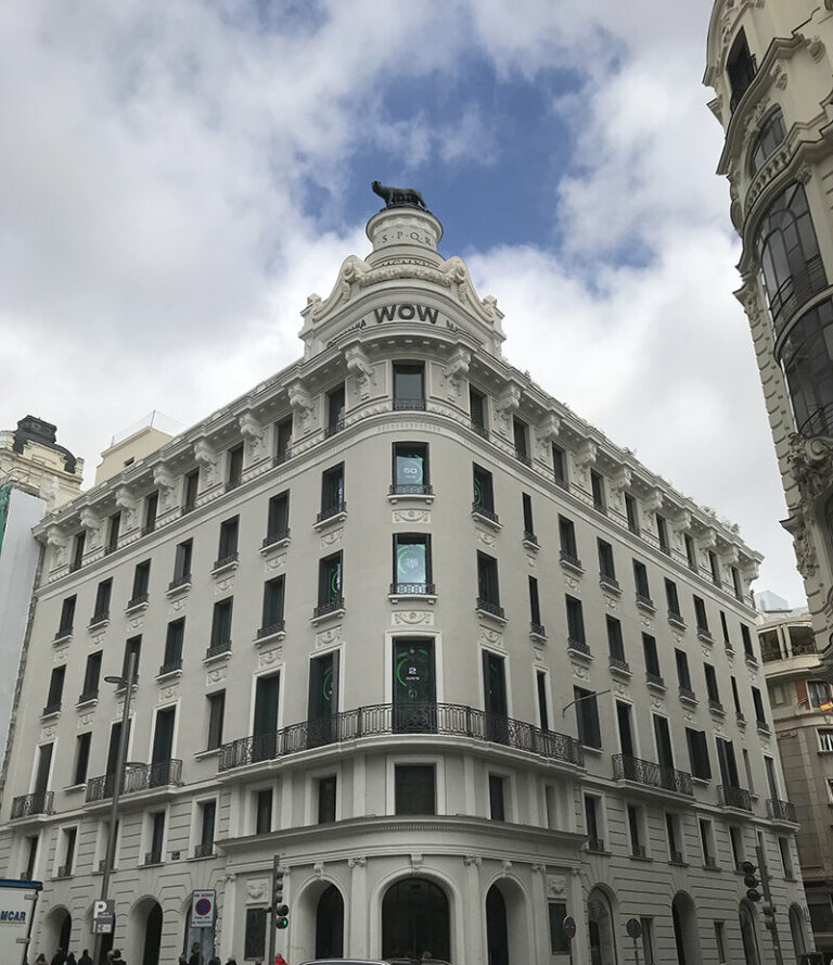 "WOW Concept" MadridLuxury Retail
